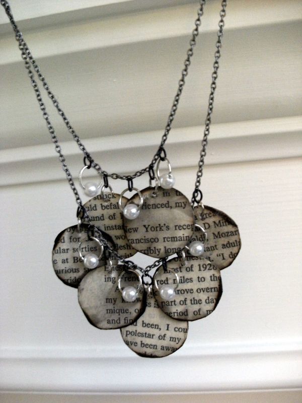 Easy And Beautiful DIY Projects Made With Old Books Noted List